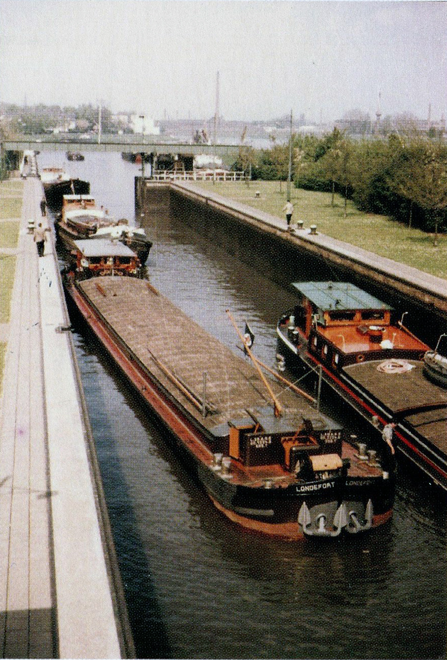 Sluis Sint Pieter | Binnenvaart in Beeld